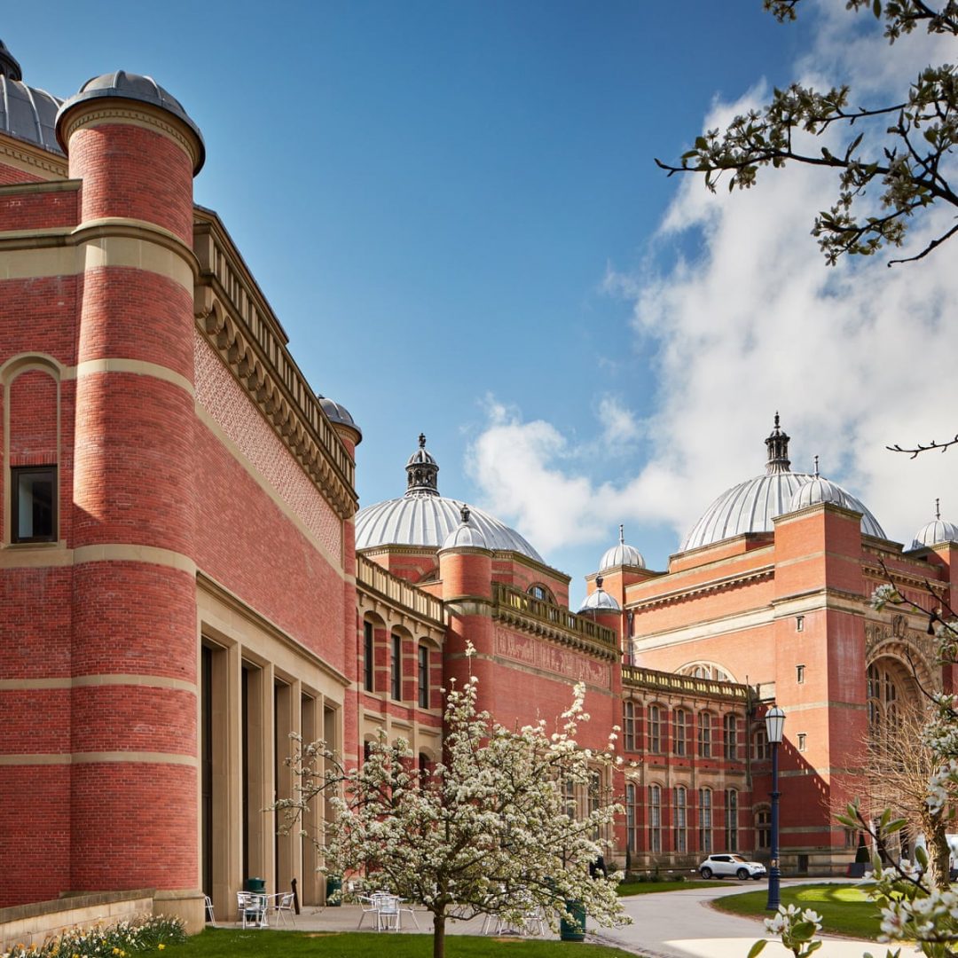 Top Universities In UK: Best Colleges & Universities In UK - UniAcco